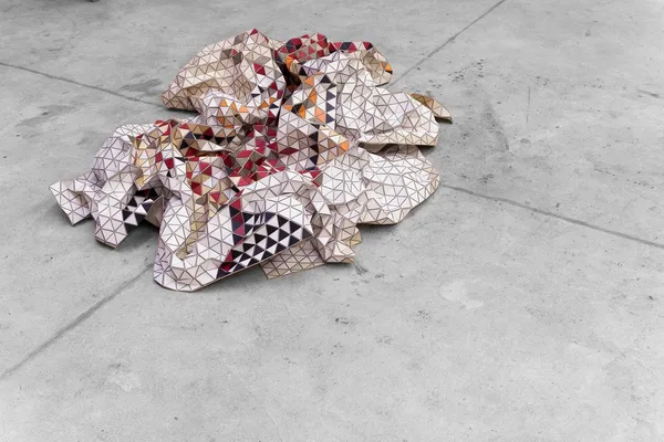 木料與織品的結合？挑戰材質印象的生活品牌「 ELISA STROZYK」 | ShoppingDesign