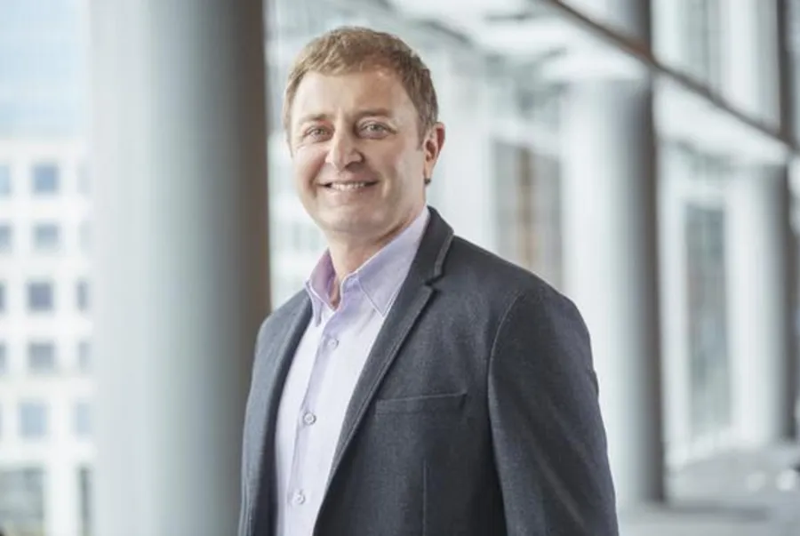 英特爾成為以色列史上收購金額最大外資， MobilEye 共同創辦人 Ziv Aviram 離職｜Meet創業小聚