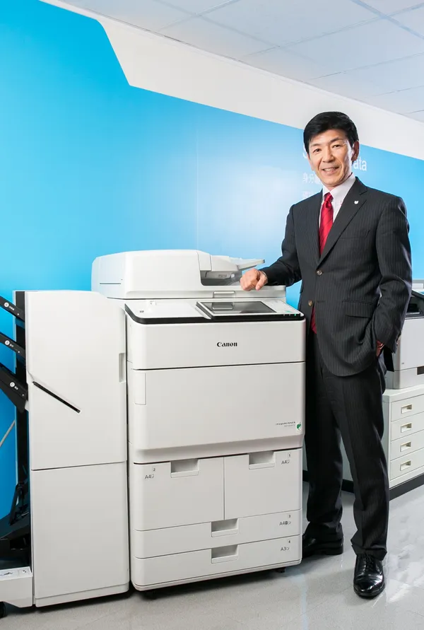 Canon智慧商務變革持續進化 Business Can Be Simple 以簡馭繁 前端硬體整合遠端完整服務 高品質提供企業商務解決方案|經理人