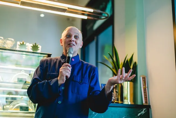 直擊一個自由頹廢又燦爛的柏林音樂史！《柏林音樂教父 ⾺克雷德 Mark Reeder攝影文件展》貳房苑開展 | ShoppingDesign