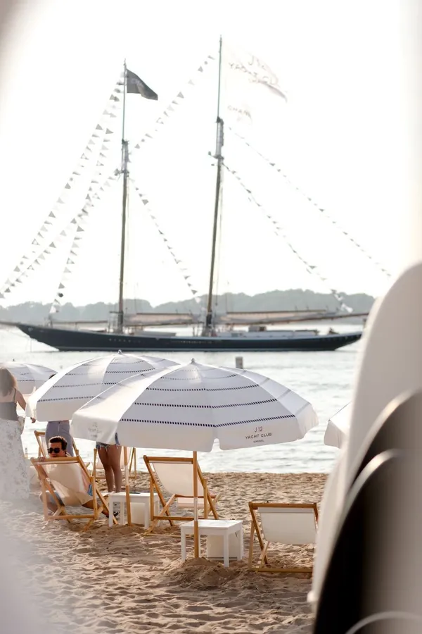 chanel香奈兒變與不變的哲學：全新J12「the-new-j12」帶來20年經典的新意 | ShoppingDesign