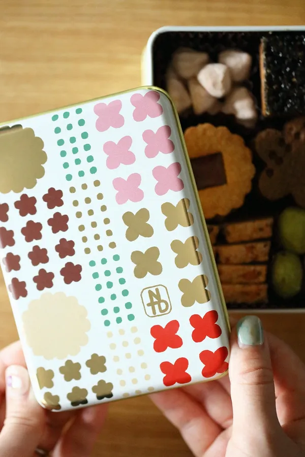 SOU・SOU 推出夏季涼菓、鐵盒餅乾！聯手老舖伊藤軒、中島大祥堂，經典數字紋樣化身透心涼菓子甜點 |ShoppingDesign