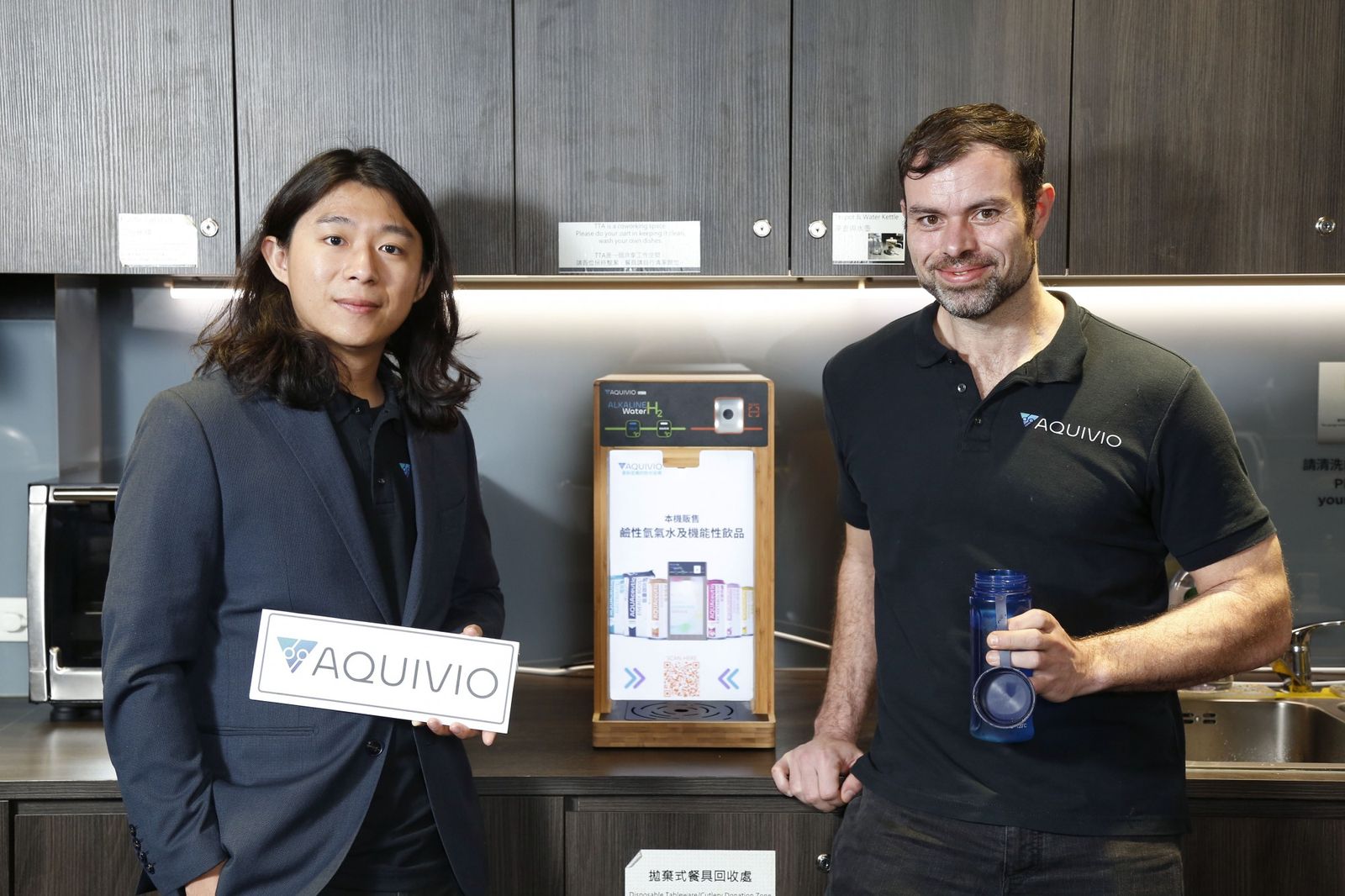 A former world champion bodybuilder builds healthy water business ...