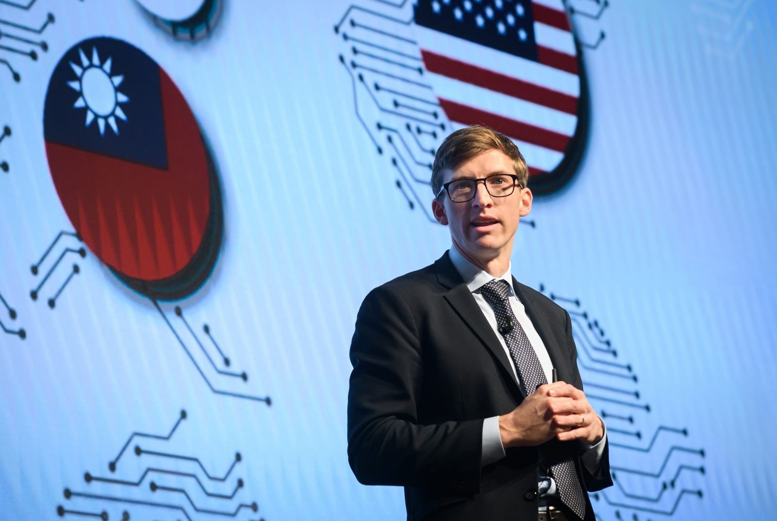 'Chip War' author highlights Taiwan and TSMC's role in semiconductor ...