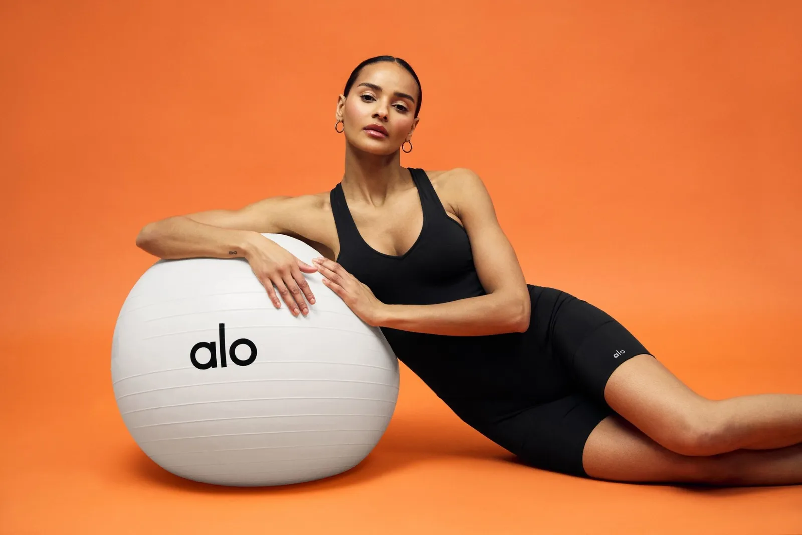 紐約最潮運動穿搭不是 Lululemon！Alo Yoga 如何靠內容、體驗與科技吸粉無數？｜未來商務