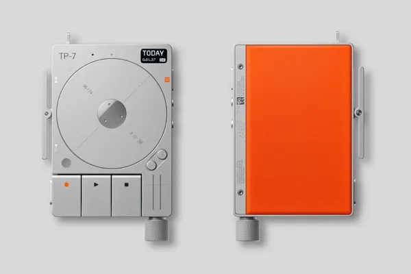 瑞典人氣電子品牌 Teenage Engineering 最新作「TP-7 錄音器」：宛如復古遊戲機、卡帶隨身聽般的迷人外型 | ShoppingDesign