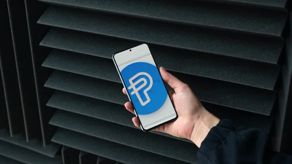 Paypal 推美元穩定幣「pyusd」!搭起虛實金融橋樑,將成21世紀支付系統關鍵地基?|web3