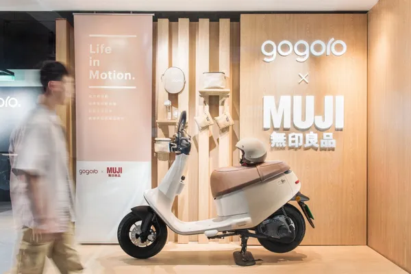 【DesignBIZ 專欄觀點】Gogoro x MUJI無印良品的輕生活主義，踏進原色領域，打造永續生活中的視覺盛宴 | ShoppingDesign