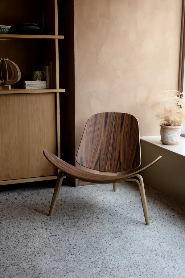 丹麥 CH07 Shell Chair 六十週年限定版——以玫瑰木、橡木再現 Hans J. Wegner 經典 | ShoppingDesign