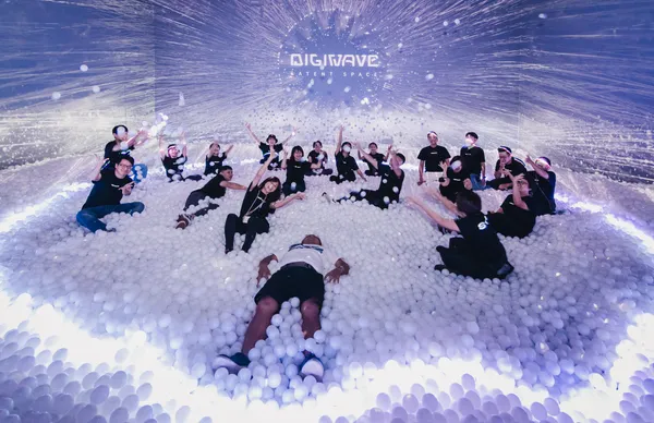 直擊 DigiWave 現場！生成式 AI 大顯身手，從個體到共創讓體驗者用內容一同探索未知的未知 | ShoppingDesign