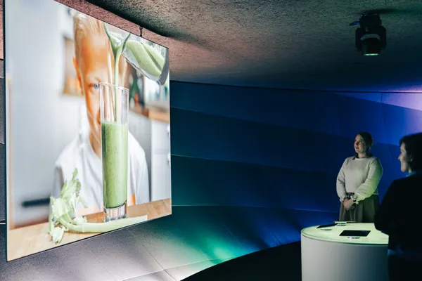 漂浮在海上的孤島餐廳！挪威「Iris」：隱身於銀色球體，盡收峽灣風景的美食探險 | ShoppingDesign