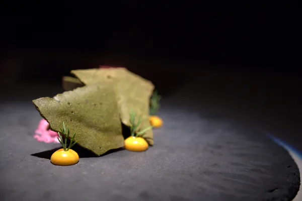 台北東區實驗性酒吧「unDer lab」冬春菜單登場！以「結構主義」為題，重組酒食體現人類文明 | ShoppingDesign