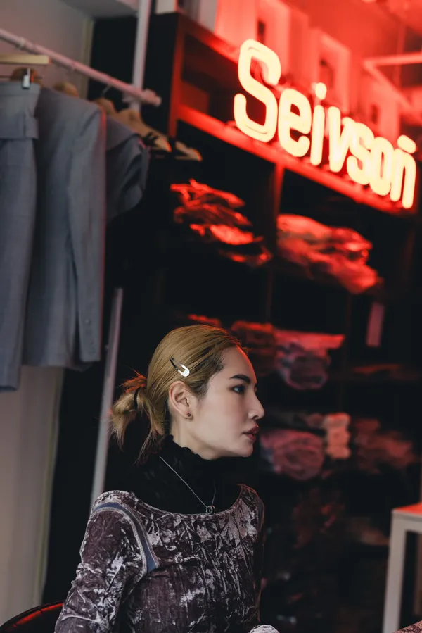 揉合理性與感性、性感與率性的當代女裝—— 專訪 Seivson 設計師 申子芹 | ShoppingDesign