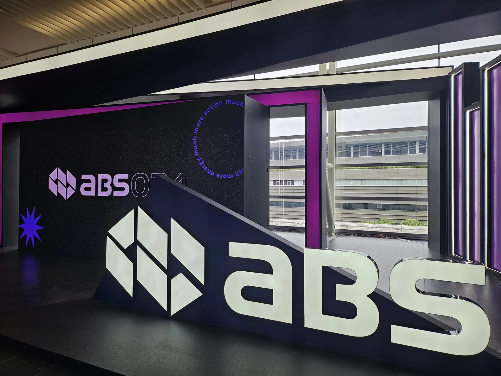 《web3》直擊abs區塊鏈展會!全家、asus都來了,展場3大亮點一次看|web3