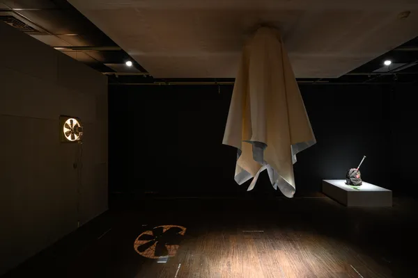 MoCA 2025 首展《No Language》！14 組台灣藝術家，打造跳脫文字語言的觀展體驗 | ShoppingDesign