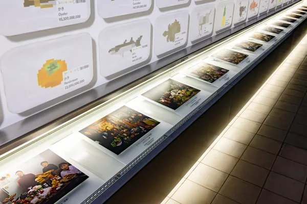 開箱大阪世博「EARTH MART」！隈研吾設計茅草屋、28000 顆雞蛋組成的吊燈等亮點揭曉 | ShoppingDesign