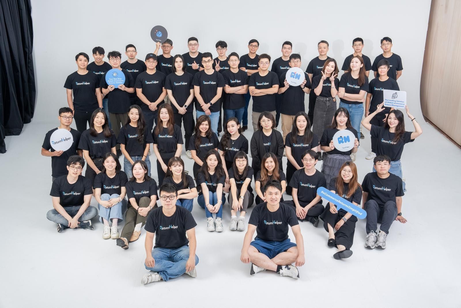 Hour Loop Teams Up with Return Helper to Tackle Supply Chain Challenges Amid Rising Tariffs ...