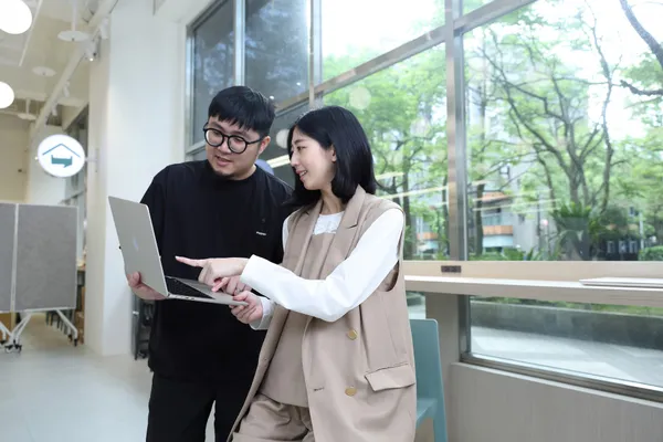 Gpt 4跟gpt 35差在哪?免費和付費方式怎麼用?詳解chatgpt原理數位時代 Businessnext