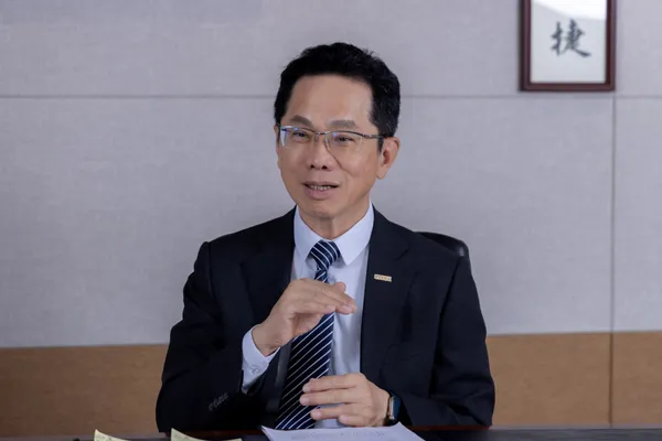 Gpt 4跟gpt 35差在哪?免費和付費方式怎麼用?詳解chatgpt原理數位時代 Businessnext