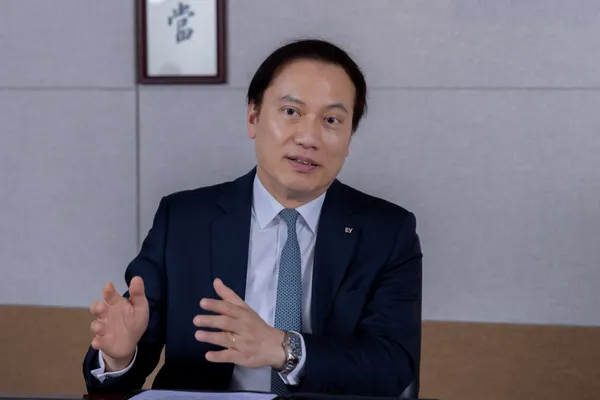 Gpt 4跟gpt 35差在哪?免費和付費方式怎麼用?詳解chatgpt原理數位時代 Businessnext